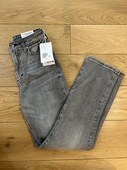 H&M vintage mom jeans sa etiketom 32