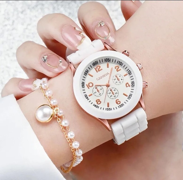 Prelepi ženski sat sa narukvicom. Poštarinu plaća kupac pogledajte i