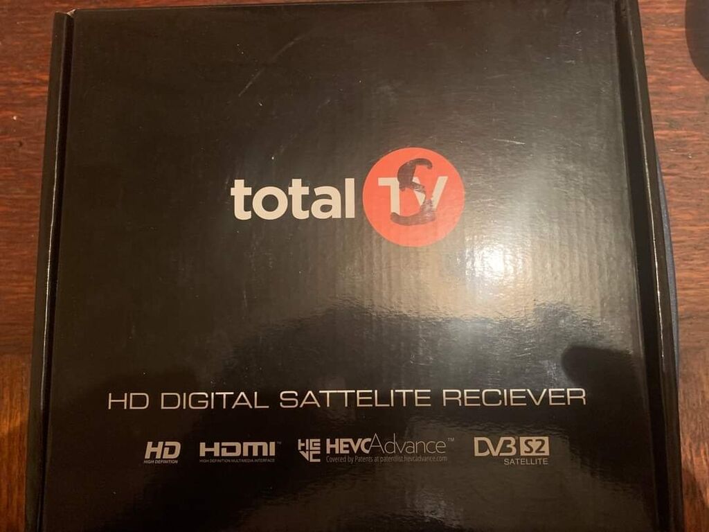 Total TV receiver nov u kutiji sa svom pratecom opremom 1500 din