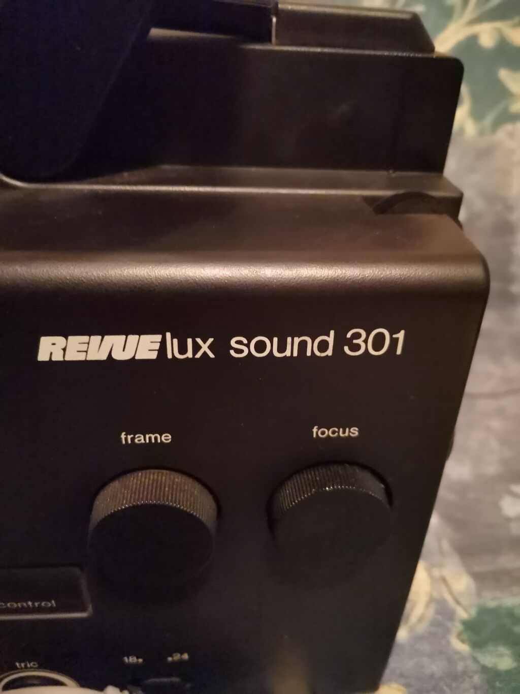 Kino projektor tonski 8mm.Revue lux Sound 301.I optika i mehanika