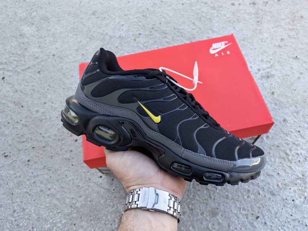 Nike Air Max Plus TN Batman Grey