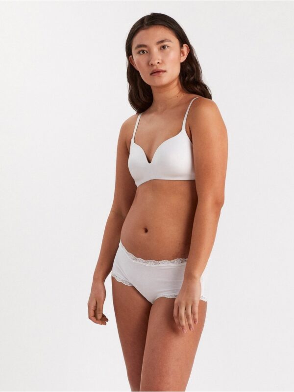 Gaćice – Regular waist cotton brief with lace trim