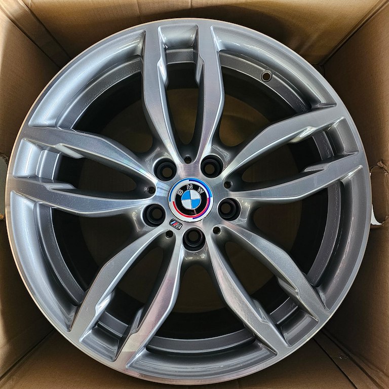 ORIGINAL ALU FELNE ZA BMW
8.5/9.5j x19 et38/48 5x120