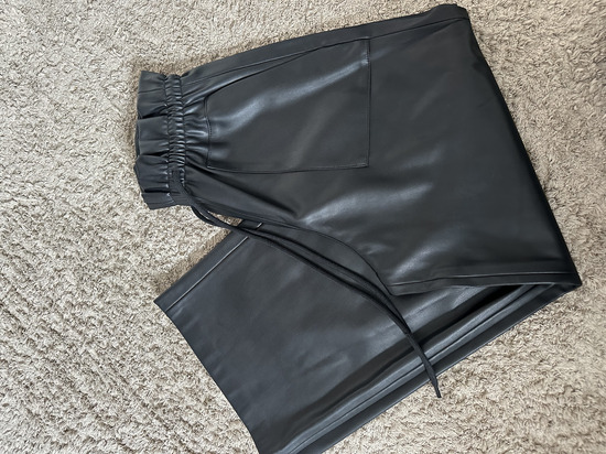 Zara pantalone eko koza