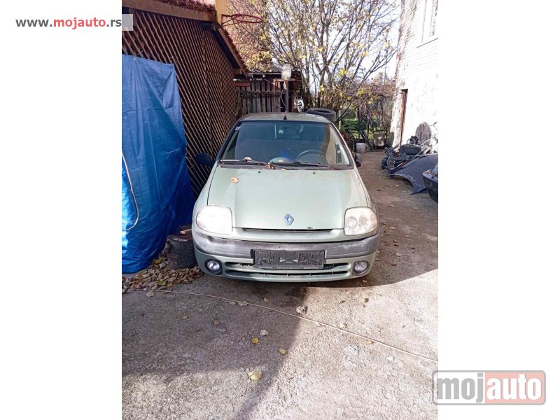 Renault Clio - kompletan auto u delovima