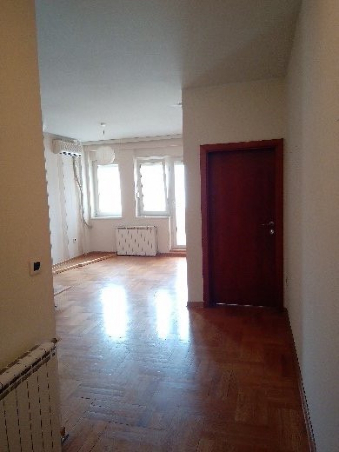 NOVI SAD - BULEVAR - 80. 00 m2