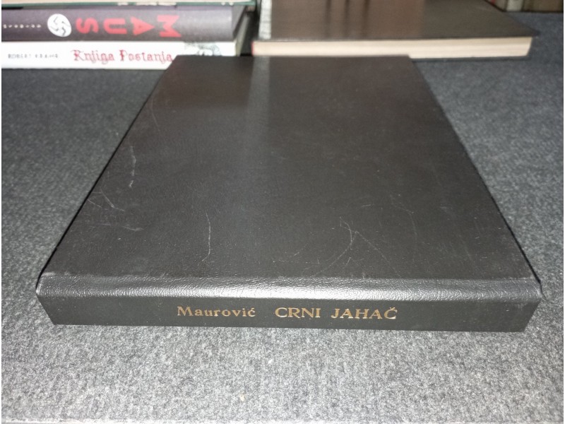 CRNI JAHAČ 1-6 (ukoričeno) Autor: Andrija Maurović