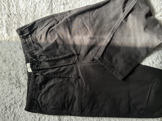 H&M crne pantalone