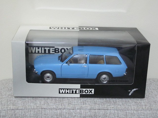 1:24 whitebox opel kadett C karavan