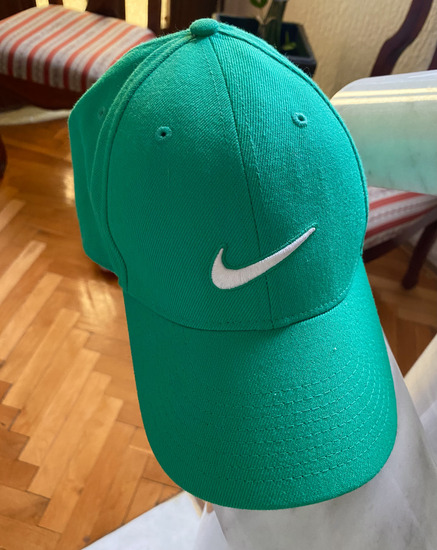 Nike kačket