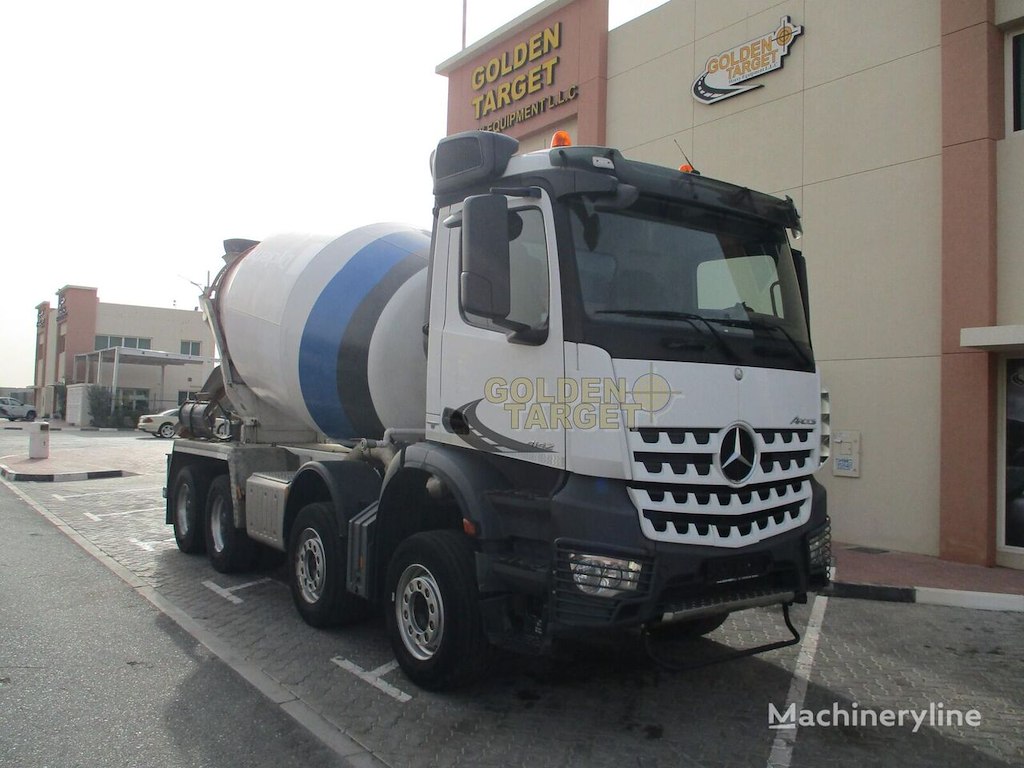 Stetter na šasiji Mercedes-Benz Arocs 4142 kamion s mešalicom za beton