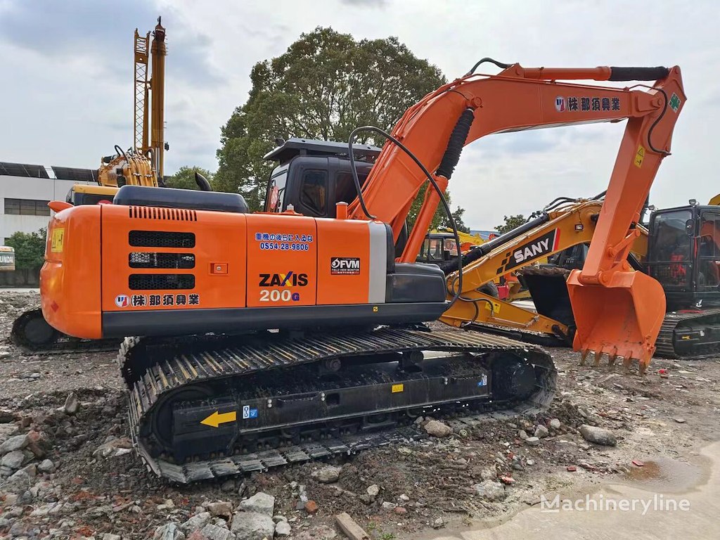 Hitachi ZX200-5G bager guseničar