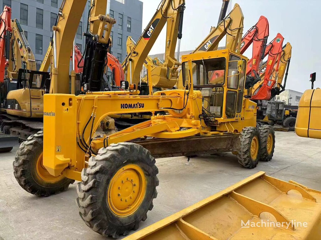 Komatsu GD511 grejder