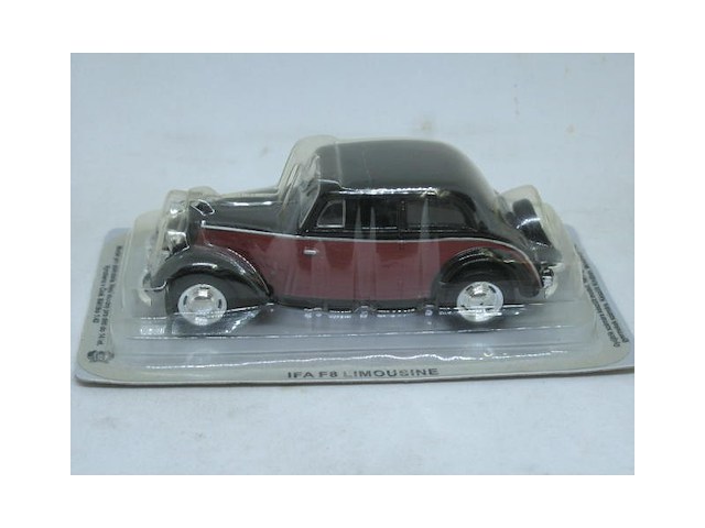 1:43 DeAgostini IFA F8 limousine