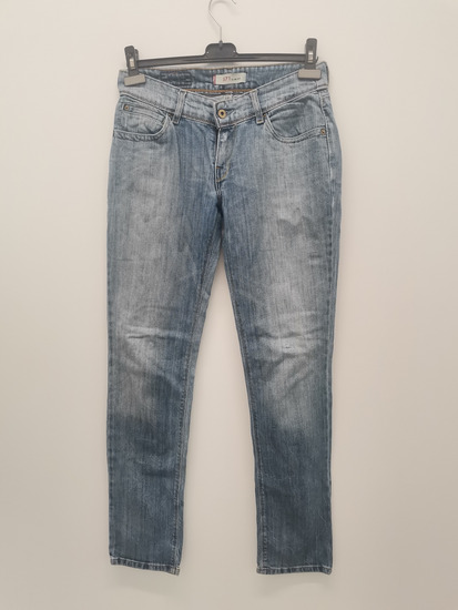 Levis FARMERKE model 571 Slim Fit