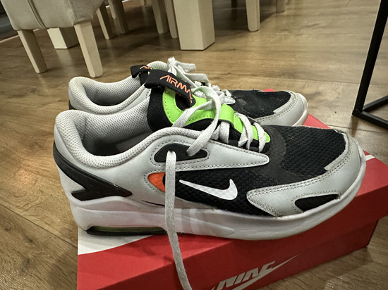 Nike dečije patike br 36