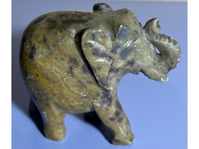 SLON stara ukrasna figura od kamena suvenir iz Indije