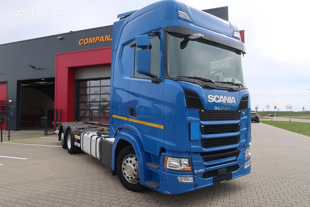 Scania vozilo za prevoz kontejnera