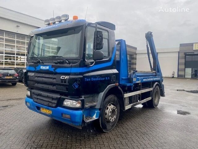 DAF CF 250 portaalarm ,nooteboom , handgeschakeld, analoog..... wein kamion sa kukom za podizanje tereta