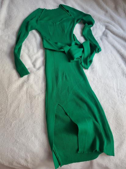 Zelena haljina midi sa velikim izrezom