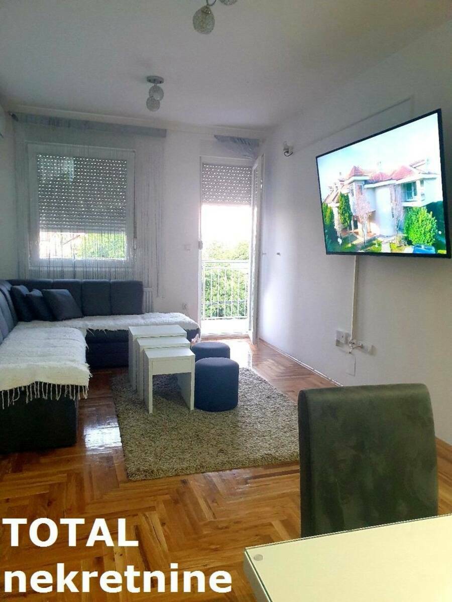 Trosoban stan NOVI SAD, 123600€