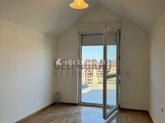 Lux-duplex prelep pogled, Gradska bolnica Zvezdara