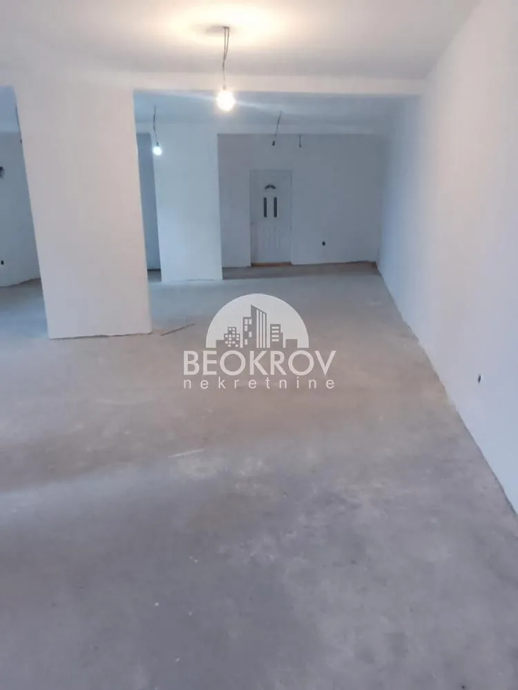 Izdavanje, poslovni prostor, 113m², Boleč, Grocka