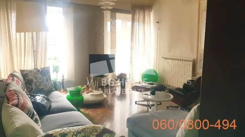 Prodaja, četvorosoban stan, 135m2, Kalenić Pijaca, Vračar, Beograd