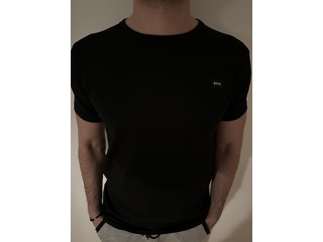 Hugo Boss crna muska majica HB59