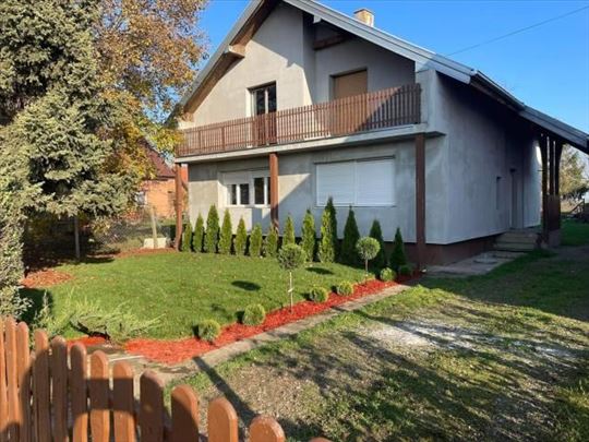 Prodaja, kuća 207m2, plac 1350m2, Čenej, Novi Sad