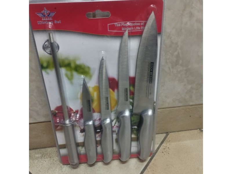 Set kuhinjskih noževa 4+1