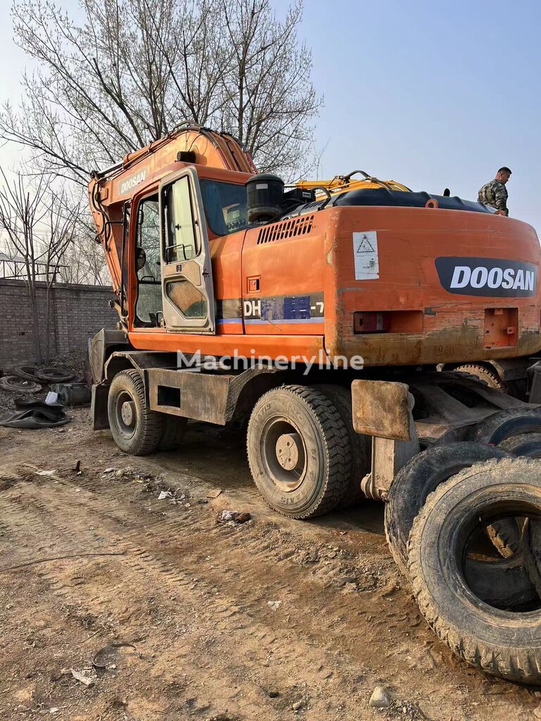 Doosan DH210 bager točkaš