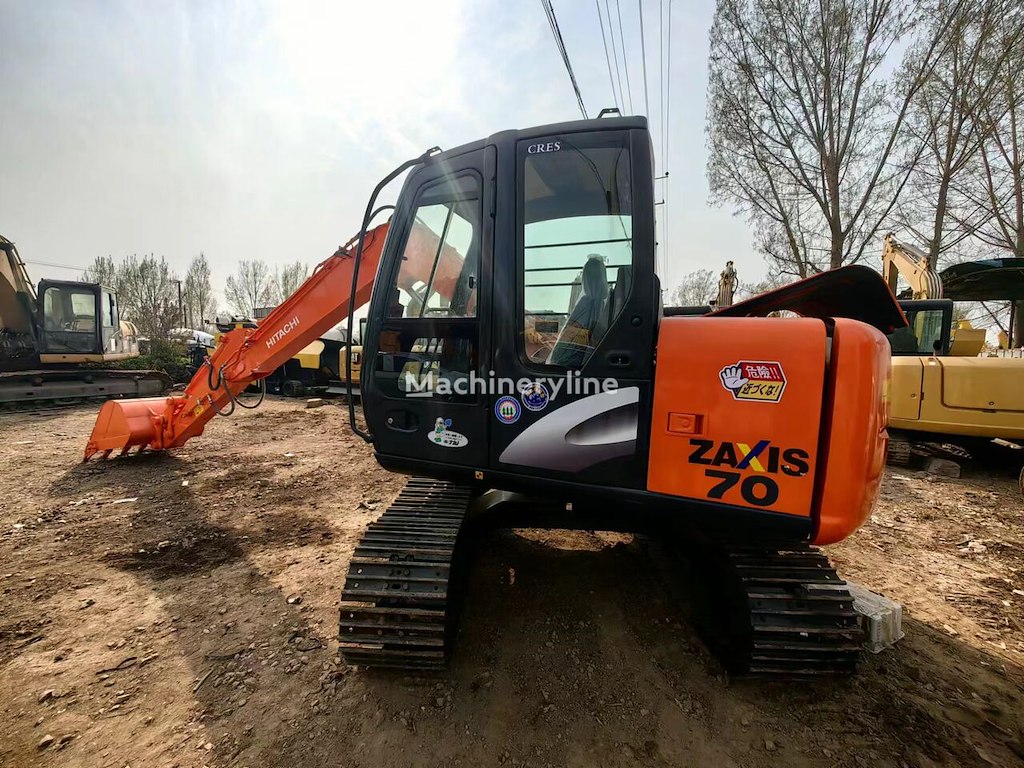 Hitachi ZX70 bager guseničar