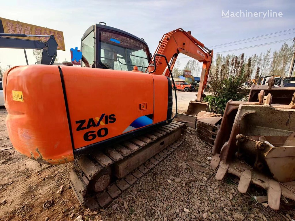 Hitachi ZX60 bager guseničar