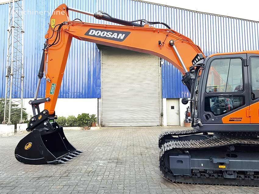 Doosan DX225LC-7 bager guseničar