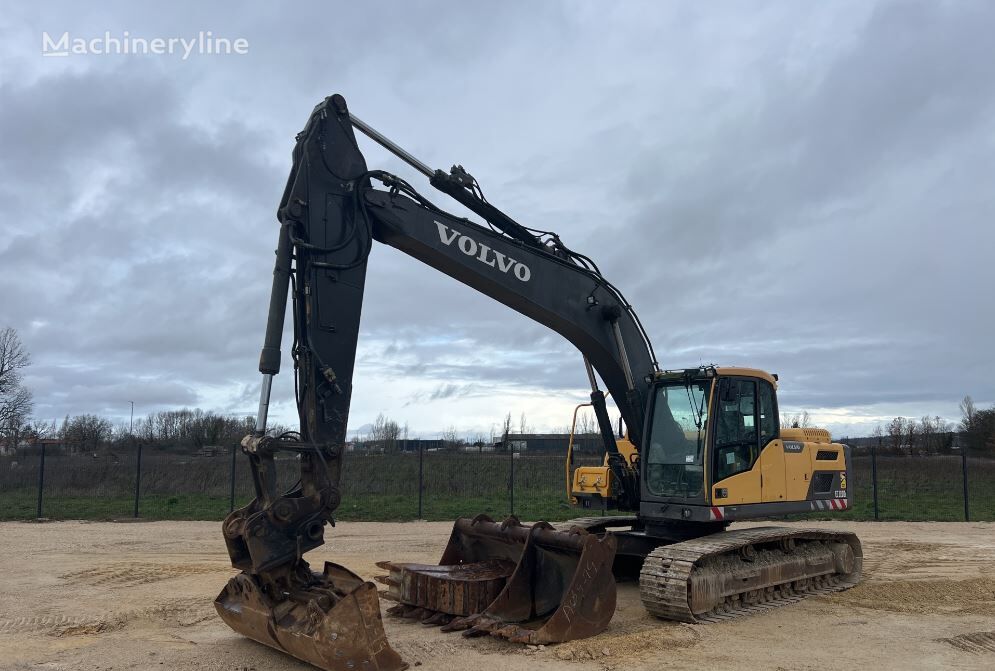 Volvo EC220DL bager guseničar