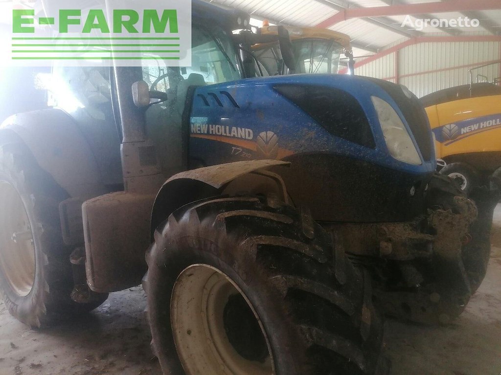 New Holland t7 210 sw traktor točkaš