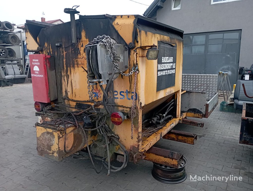 Mašina za reciklažu asfalta