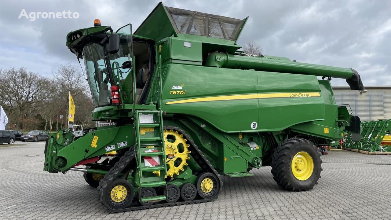 John Deere T660 krmni kombajn