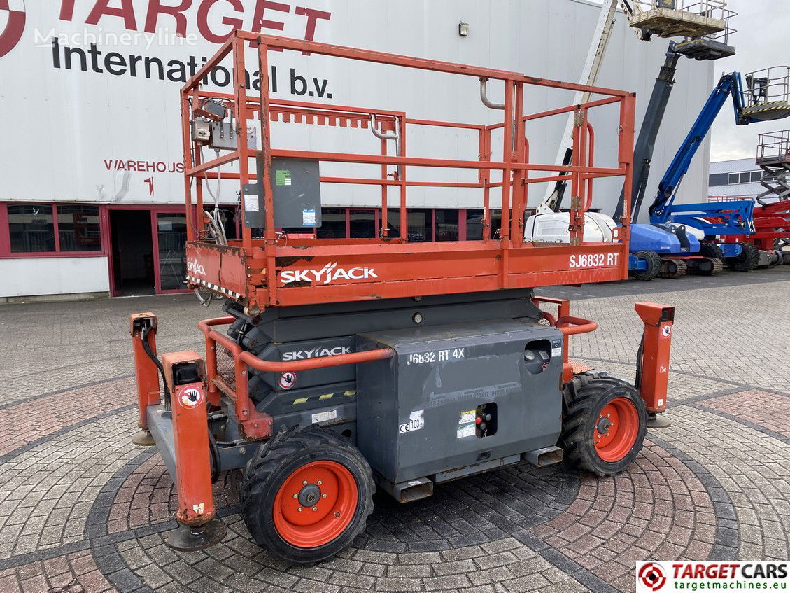 Skyjack SJ6832RT SCISSOR 4x4 DIESEL 6832 WORK LIFT 1180CM 2017 638H 3701 makazasta platforma