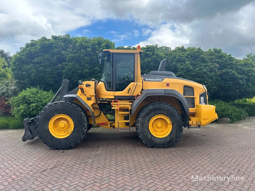 Volvo L 120 H prednji utovarivač