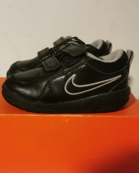 Nike original patike 22.5