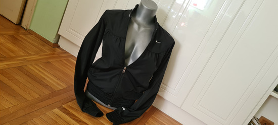 Nike The Athletic Dept. suskava trenerka kao nova