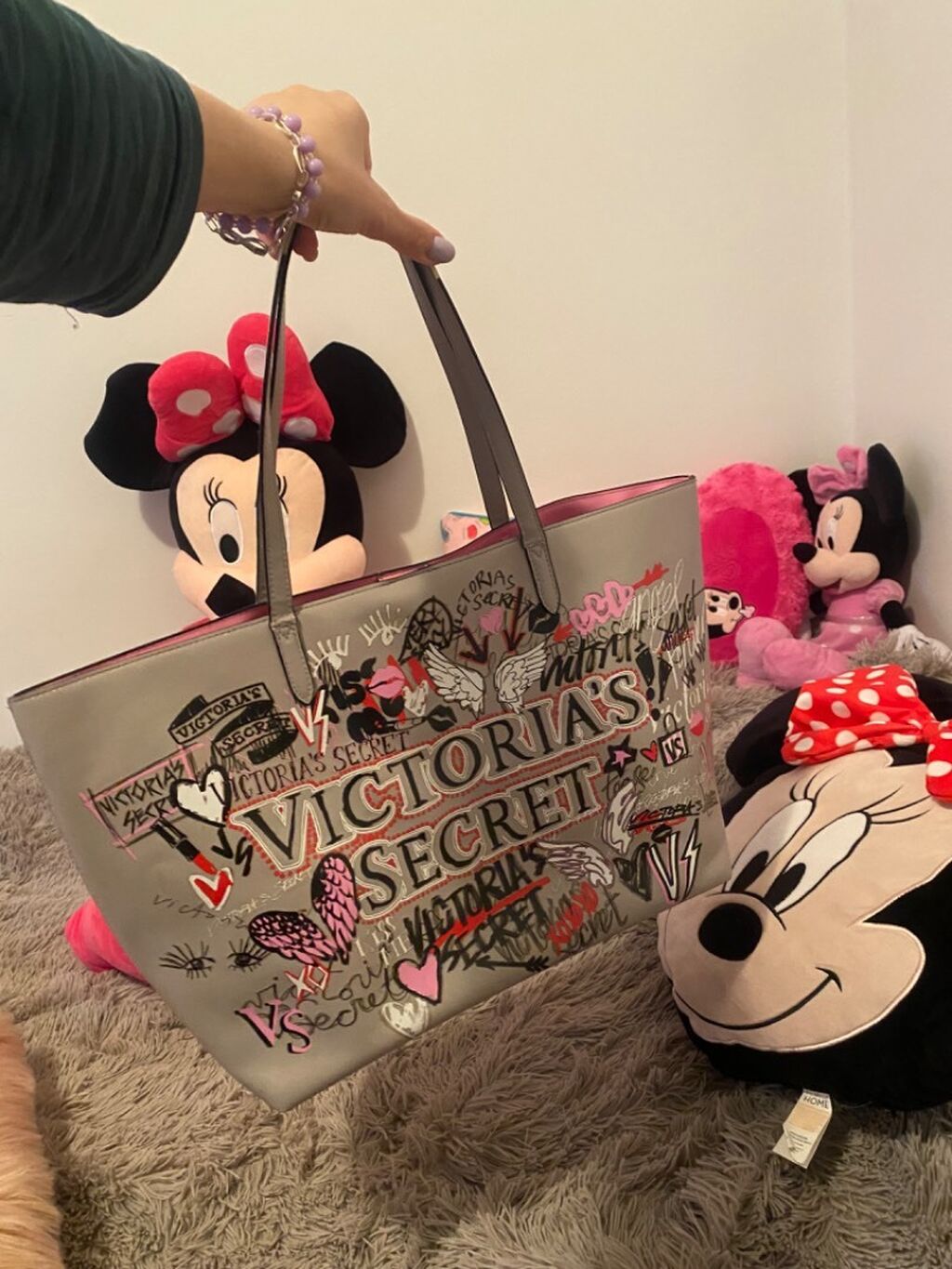 Victoria’s Secret original kozna torba akcija 3000 din kupljena u
