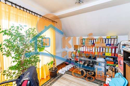 Kuća u Durlanu, 210m2, odlična lokacija