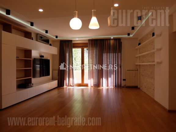 #47278, Izdavanje, Stan, HRAM SVETOG SAVE, 2000 EUR