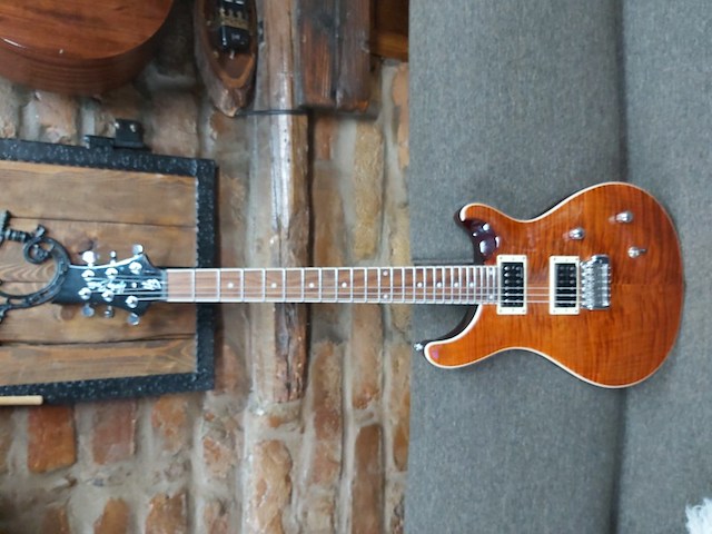 Harley Benton gitara