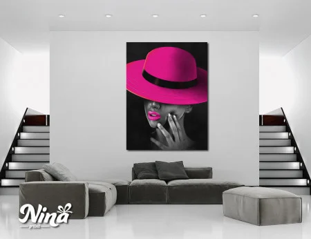 Moderne slike na platnu Devojka sa sesirom u pink boji ms020