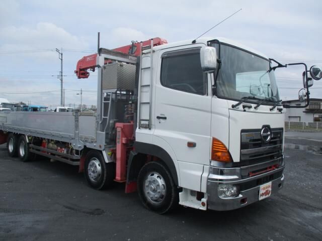 Hino BKG-FW1EXYG kamion s ravnom platformom