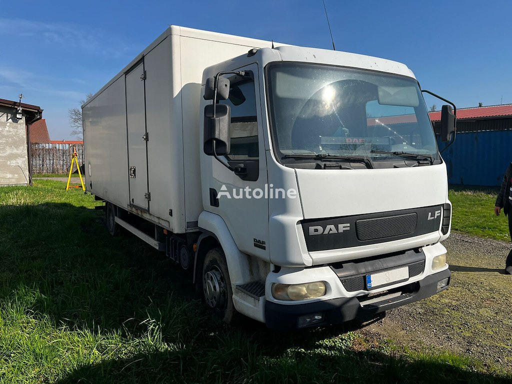 DAF FA LF 45.180 E12 kamion furgon